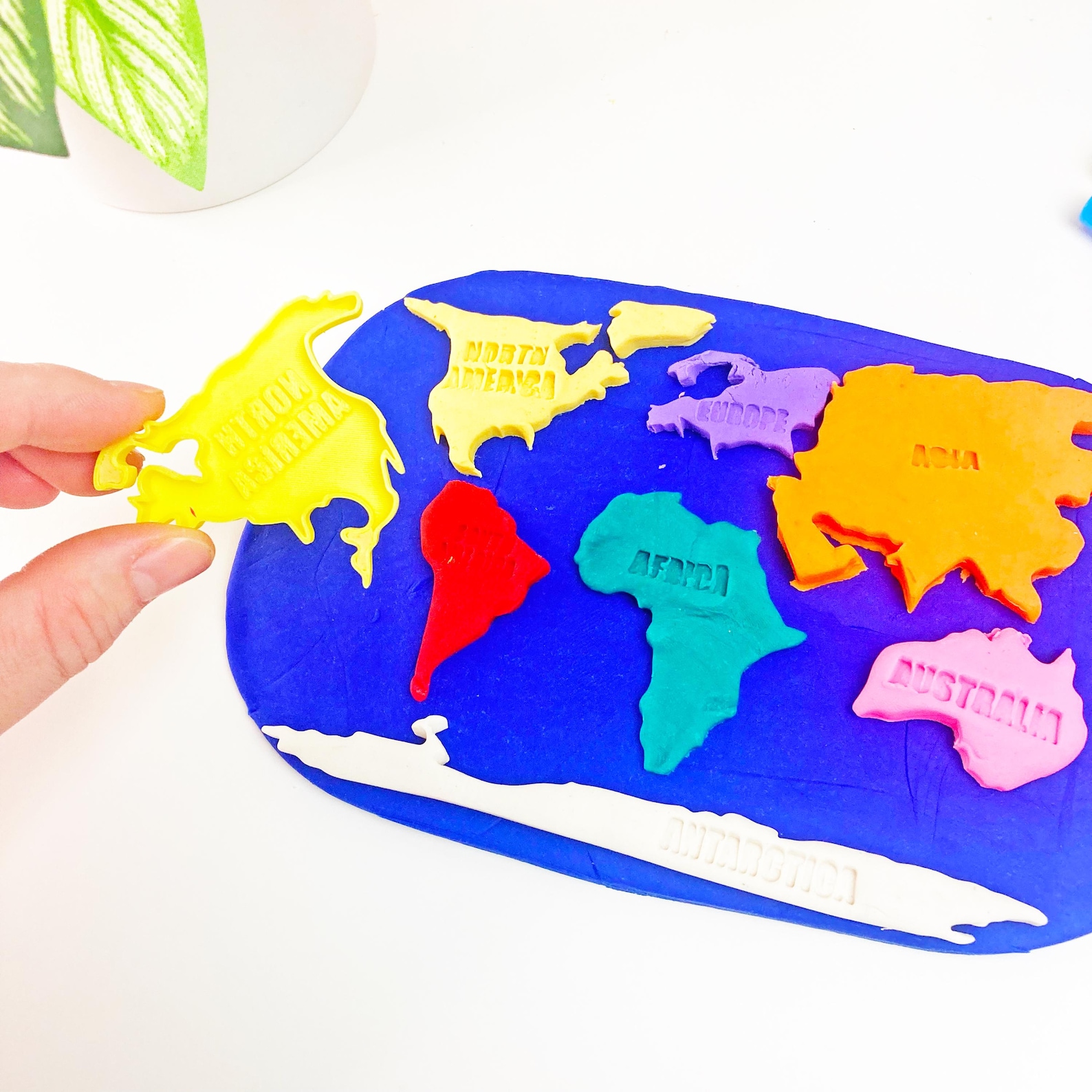 World Map Play Dough Stencil Kit – Explore Geography Hands-on ...