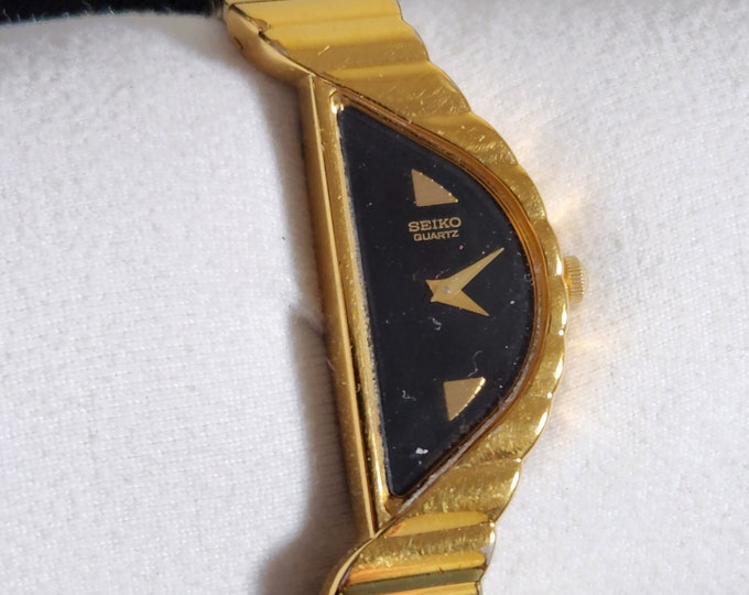 WOMEN'S RARE Seiko Half Moon Ladies Watch 1F20-5D59/353938 May 1993 - Etsy