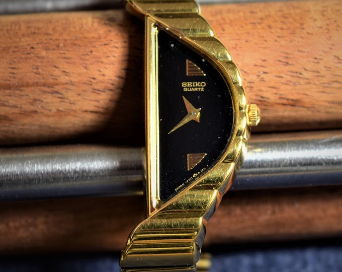 Vintage RARE 1973 Seiko Quartz Half Moon Ladies Watch 1F20-5D59/343251 - Etsy