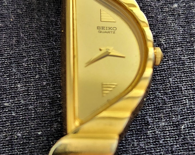 Vintage RARE 1990s Seiko Quartz Half Moon Ladies Watch 1F20-5D59/232669 - Etsy