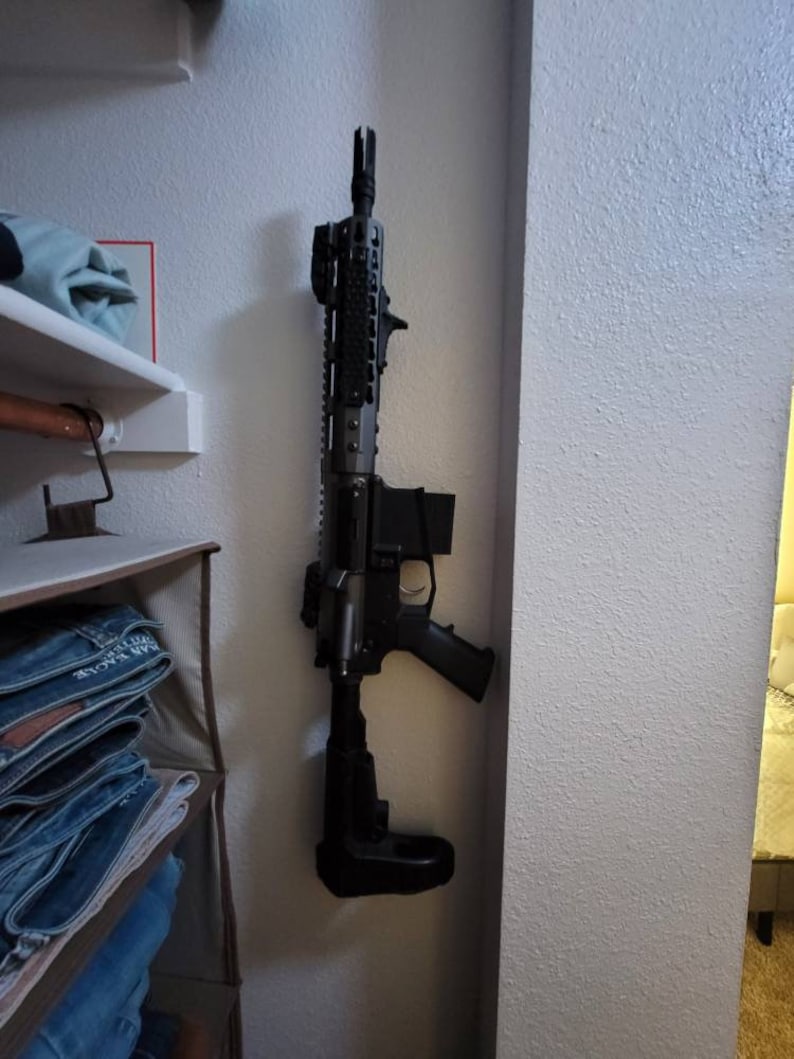 AR-15 Wall Mount W/ Magazine Storage - Etsy