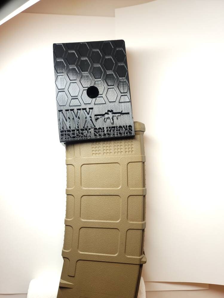 AR-15 Wall Mount W/ Magazine Storage - Etsy