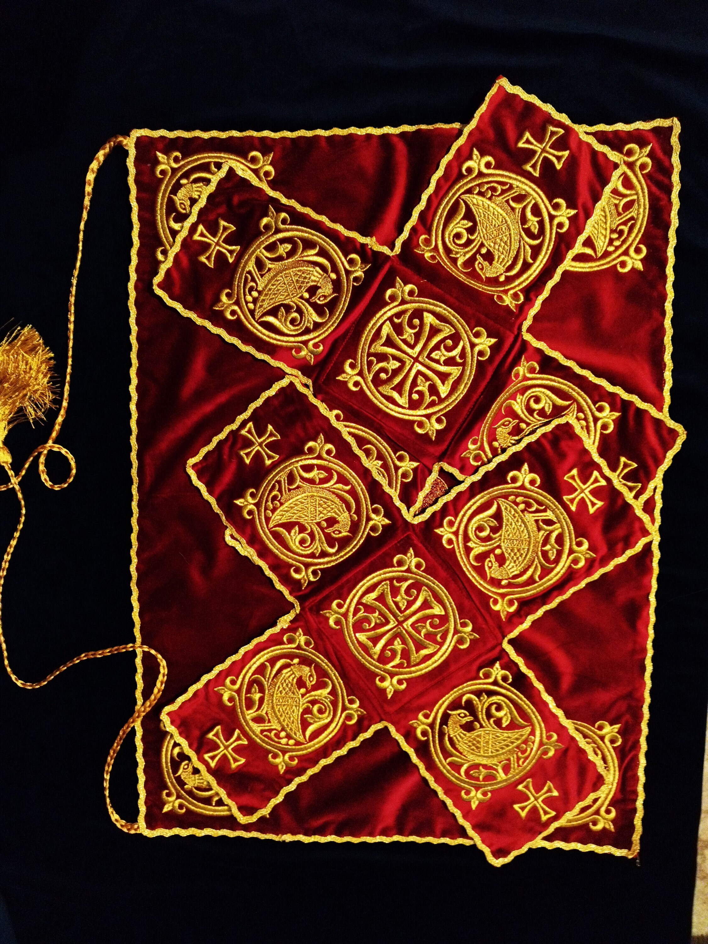 Chalice Covers Veils Grapevine Embroidered Gold Color Red Velvet ...