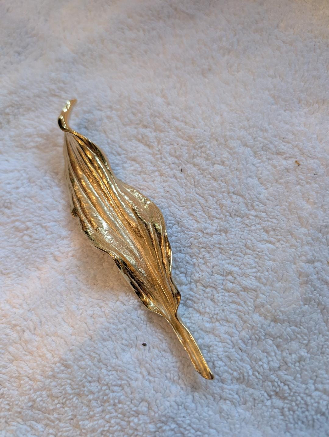 Vintage Leaf Gold-toned Lapel Pin - Etsy