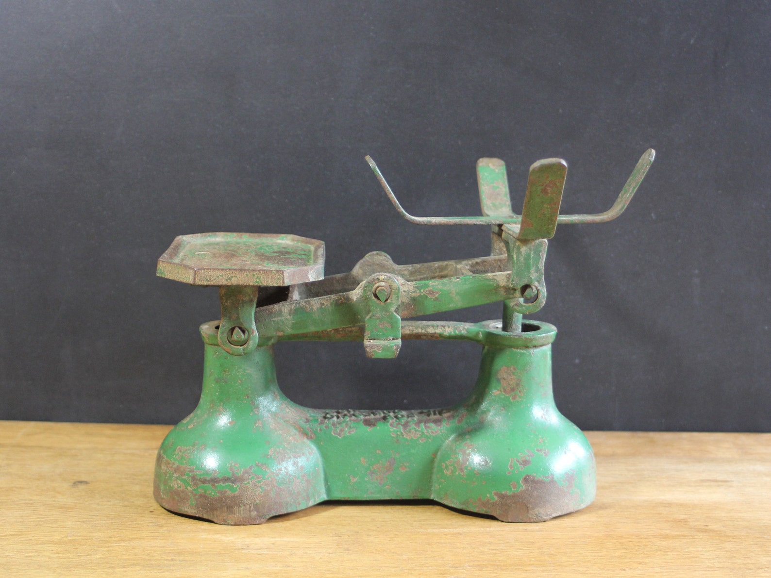 Vintage 1930s Metal Kitchen Scales - Etsy España