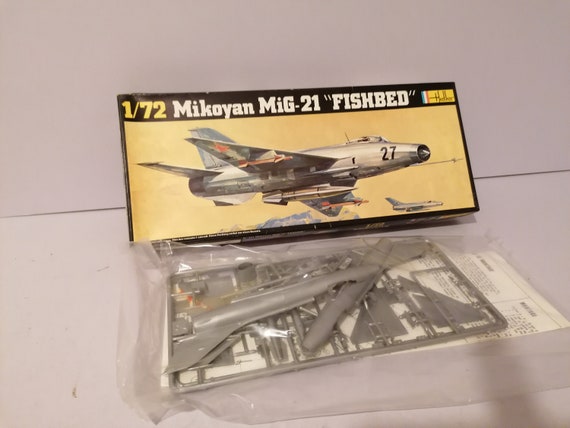 Toys Toys & Games Building & Construction Vintage Heller plastic plane ...