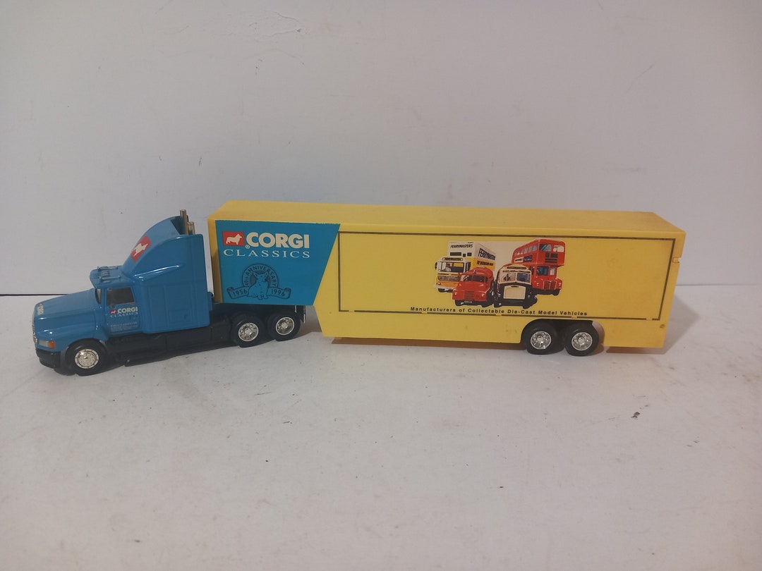 Corgi 1/64 Scale 56001 Ford Aeromax Corgi Mobile Roadshow Truck Display ...