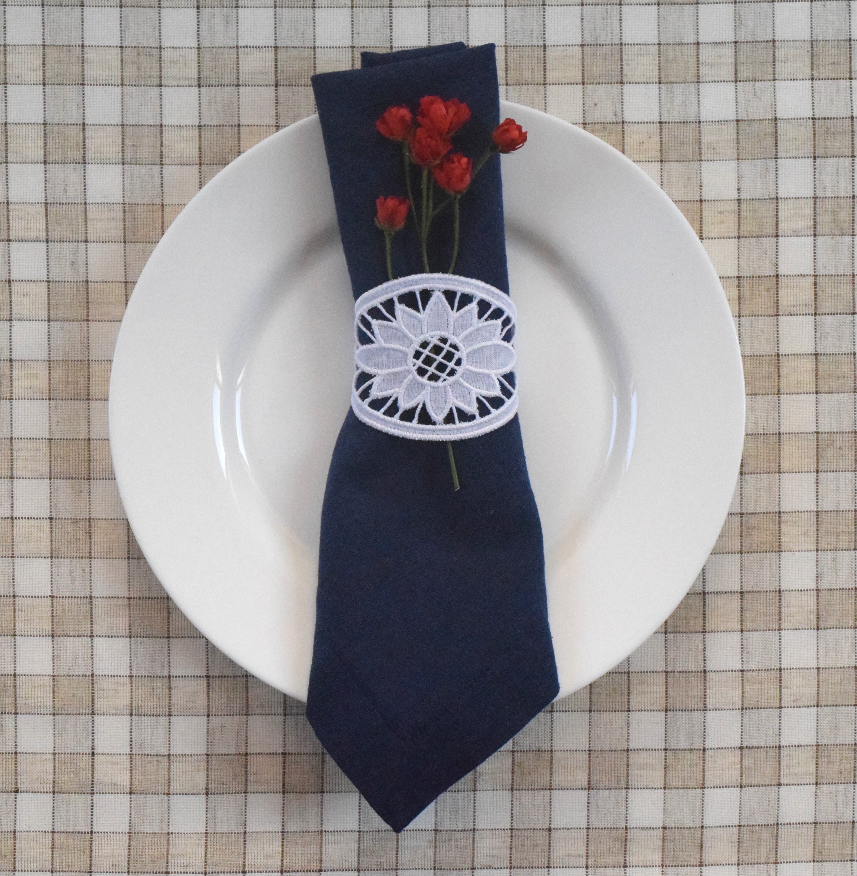 Set of Two Designs for Embroidery Napkin Rings Cutwork Richelieu ...