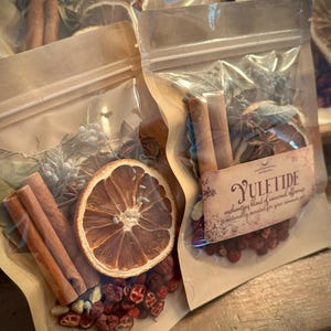 Yule Celebration Kit | Simmer Pot | Room Spray | Linen Spray | Natural ...