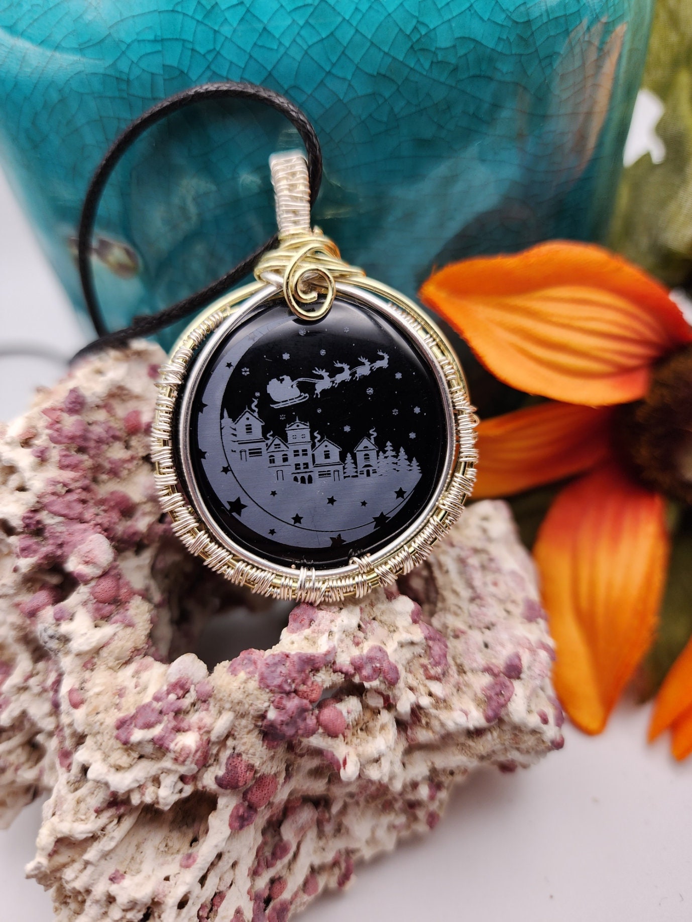 Onyx, Black Onyx, Laser Engraved, Christmas Scene, Christmas Pendant ...
