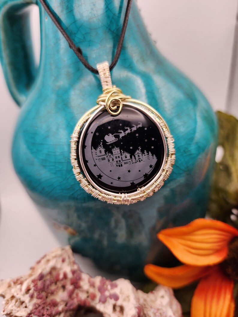 Onyx, Black Onyx, Laser Engraved, Christmas Scene, Christmas Pendant ...