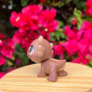 Littlest Pet Shop (LPS) Custom: Fizzy Pop Axolotl (repaint) (sculpture ...