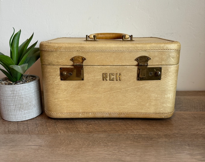 Antique Train Case - 1920s - Leather - Cream - Beige - Vintage Makeup ...