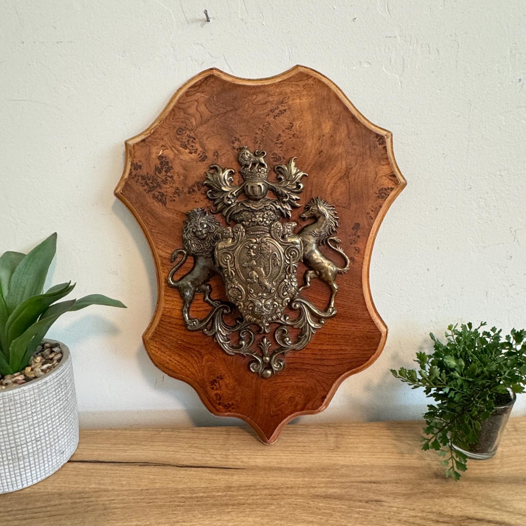 Vintage Heraldic Wall Plaque | Lion Unicorn Crest Wood Plaque | Knife ...