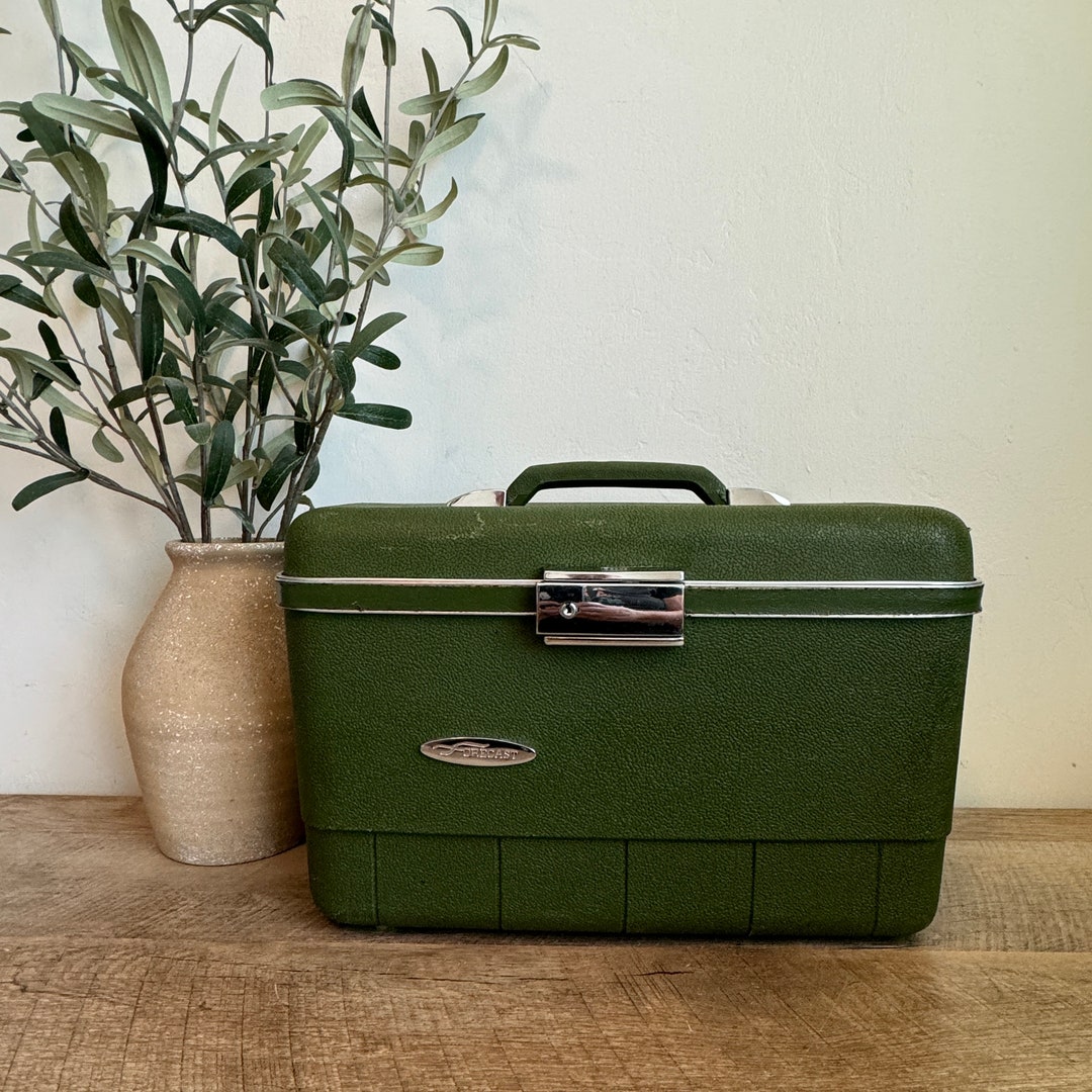 Vintage Train Case - Green Train Case - Forecast - 1970's - Makeup Case ...