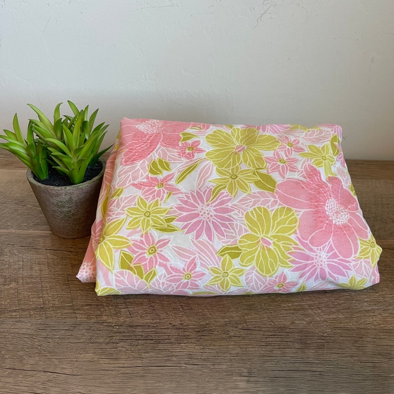 Vintage Floral Sheet - Etsy