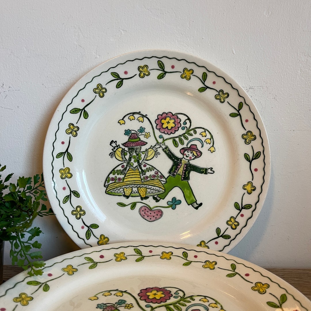 Poppytrail Happy Time Plates by Metlox, California Dinner Plates Green ...