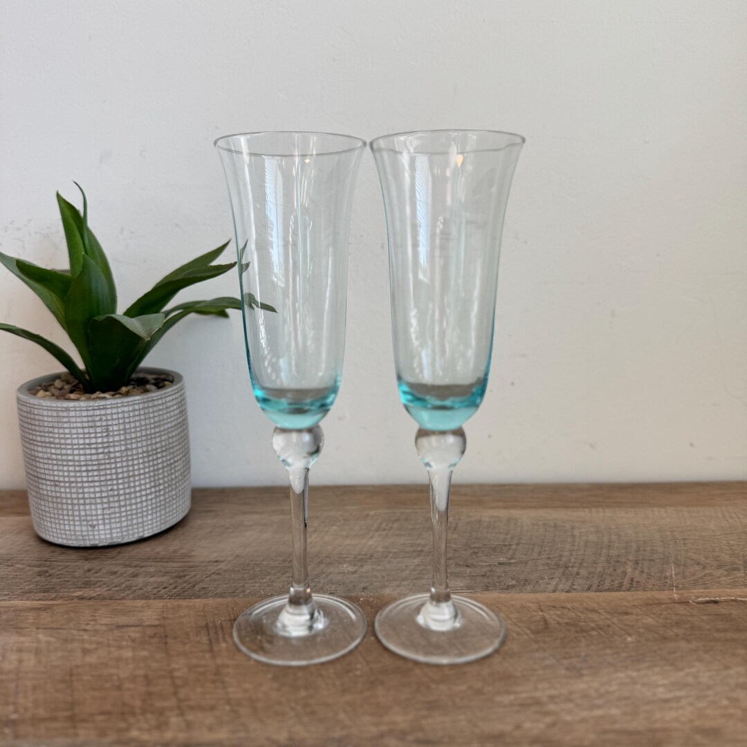 Vintage Light Blue Champagne Glasses - Set of 2 - Sapphire Blue - Ice ...