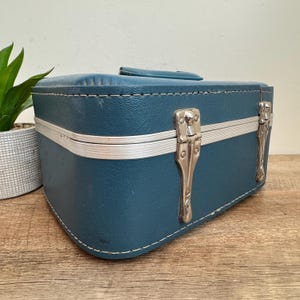 Vintage Blue Train Case 1970s With Mirror Bright Blue Makeup Case ...
