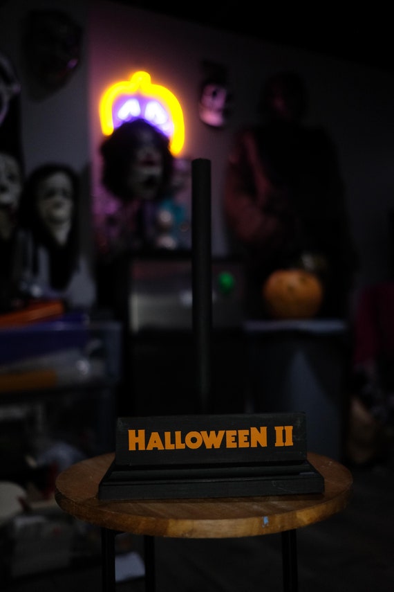 Halloween II Mask Display Stand | Etsy