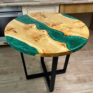 Round Dine Table Round Epoxy Resin Table Green Emerald Epoxy - Etsy