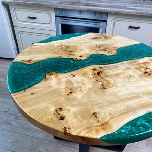 Round Dine Table Round Epoxy Resin Table Green Emerald Epoxy - Etsy