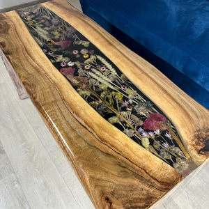 Dried Flower Bouquet Epoxy Table, Wildflower Epoxy Resin Art ...