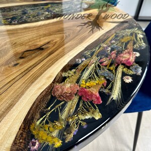 Floral Epoxy Round Table, Epoxy Pressed Flowers, Botanic Epoxy Resin ...