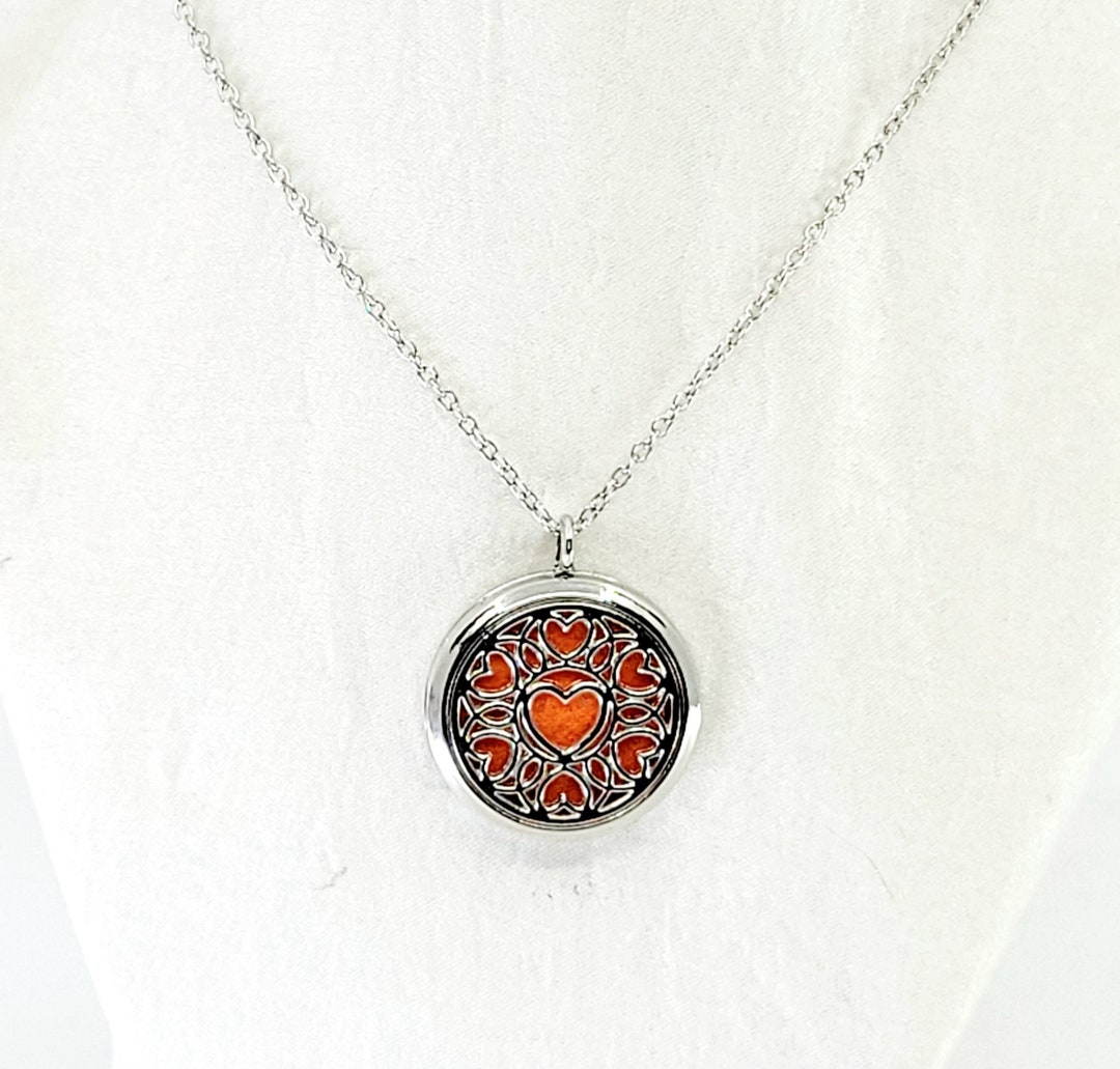 Silver Round Open Heart Design Diffuser Locket With Magnetic Detachable ...
