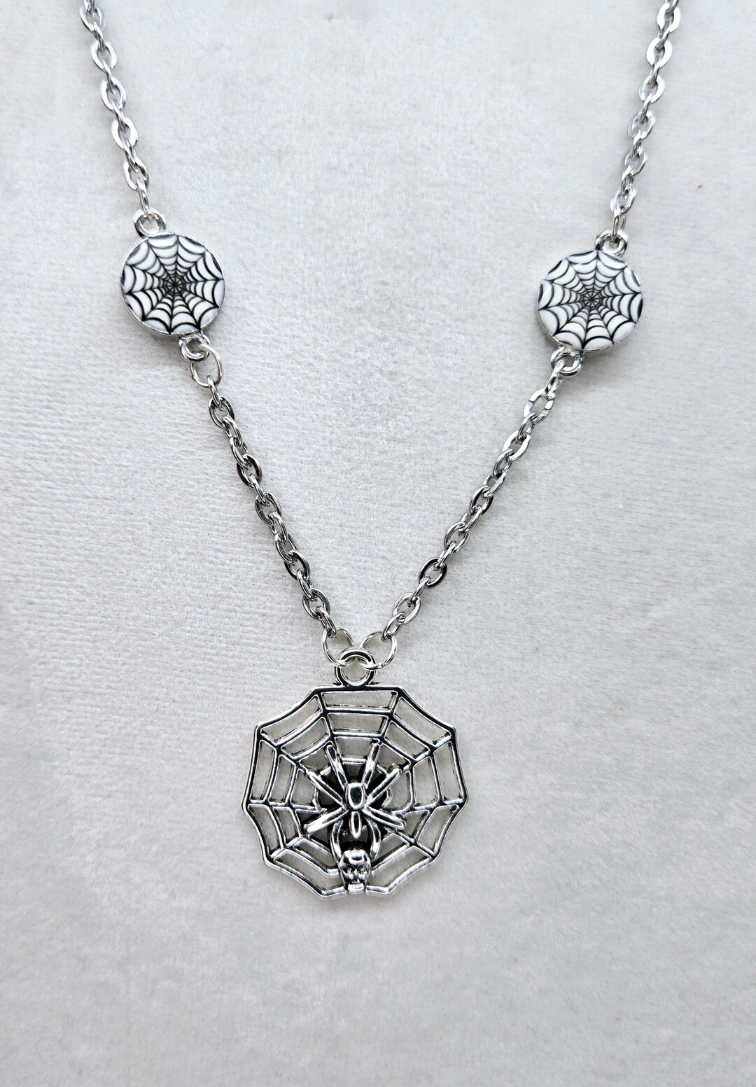 HALLOWEEN - Spiders and Webs Beads Connected With Links of Stainless ...