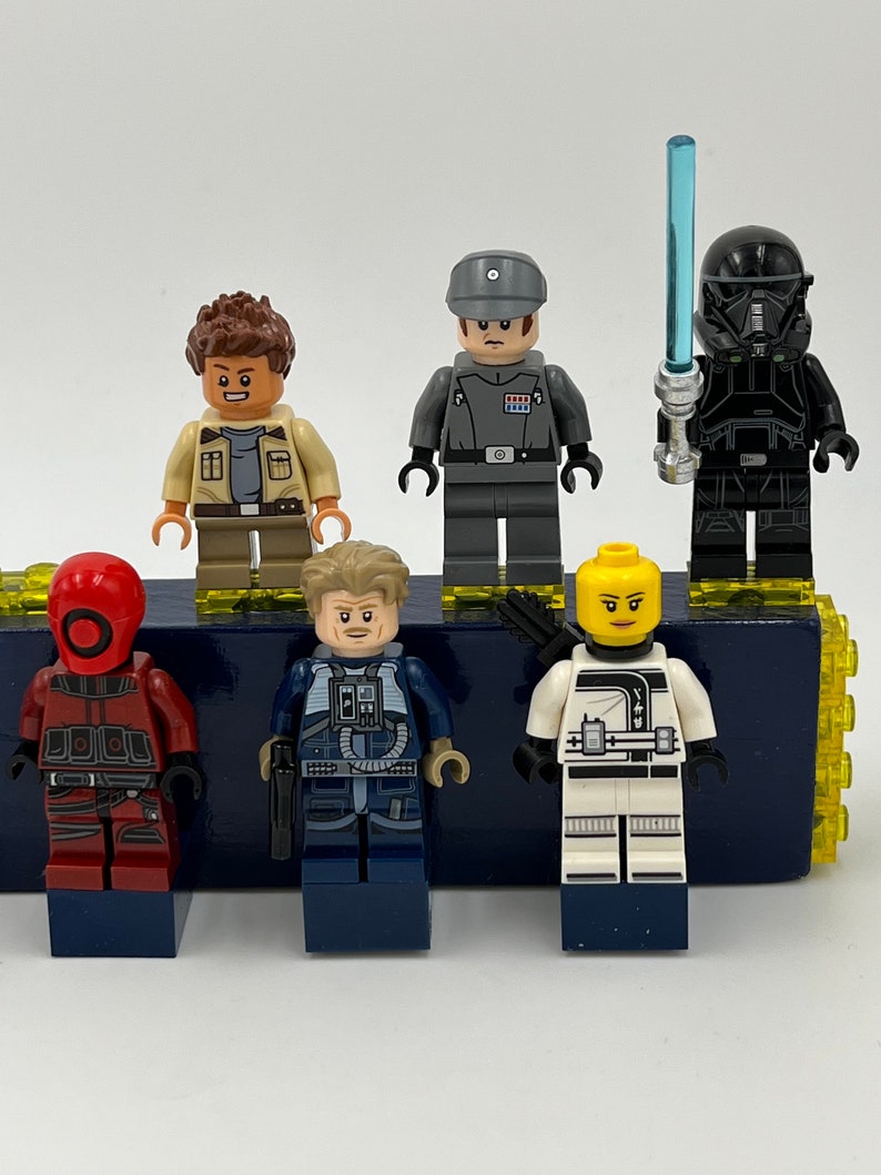 Lego Minifigurine Display, Legos Mini Figure Floating Shelf ...