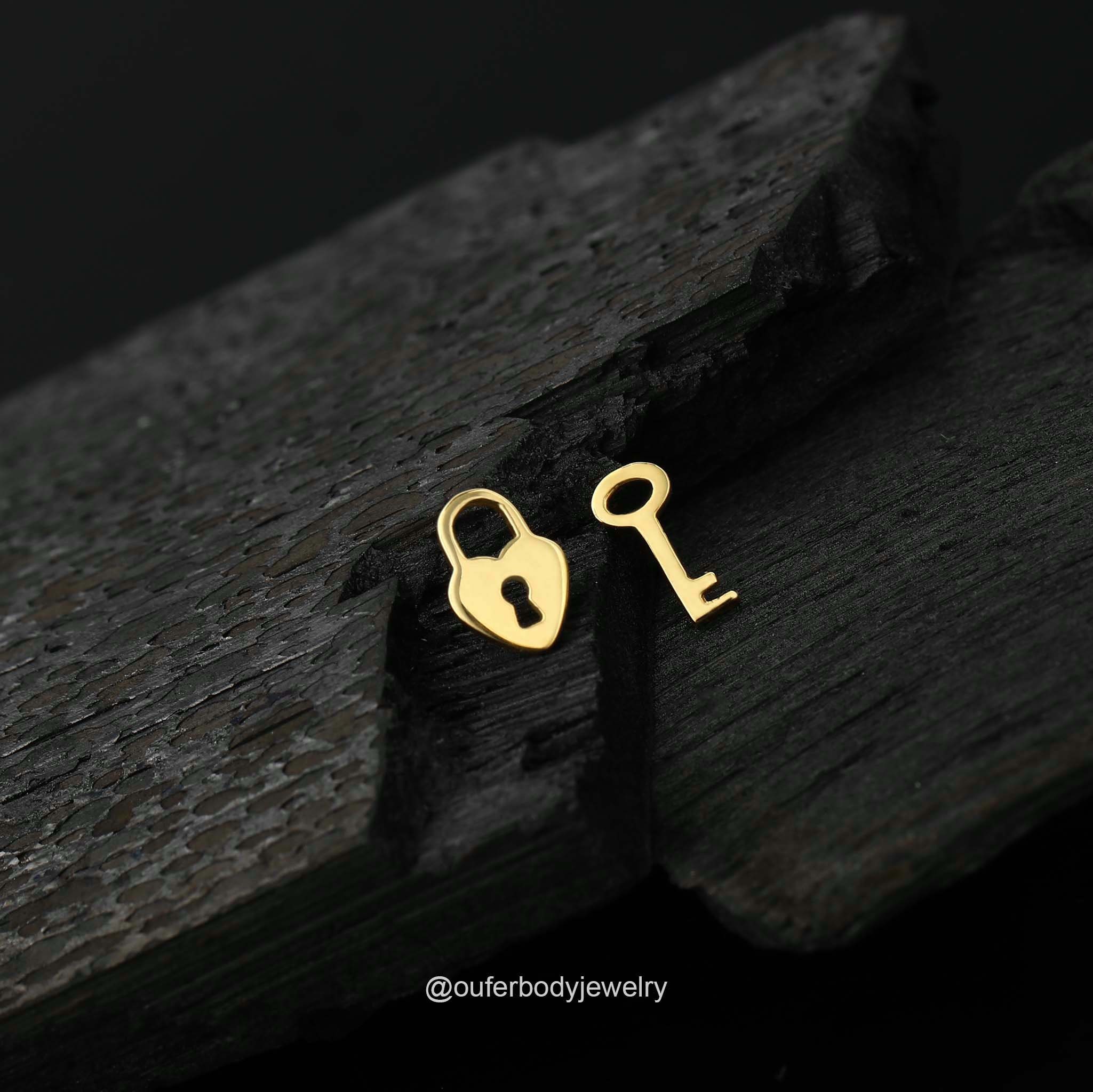 14K Solid Gold Key&lock Threadless Push Pin Labret Stud Earrings ...