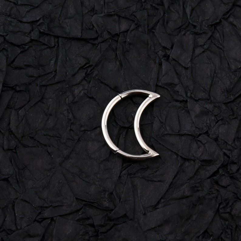 16G Implant Grade Titanium Moon Daith Cartilage Earrings/ - Etsy