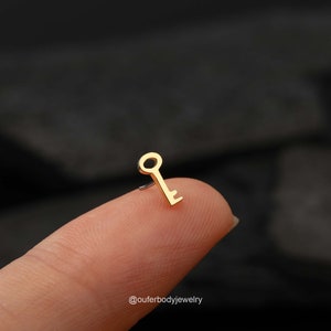 14K Solid Gold Key&lock Threadless Push Pin Labret Stud Earrings ...