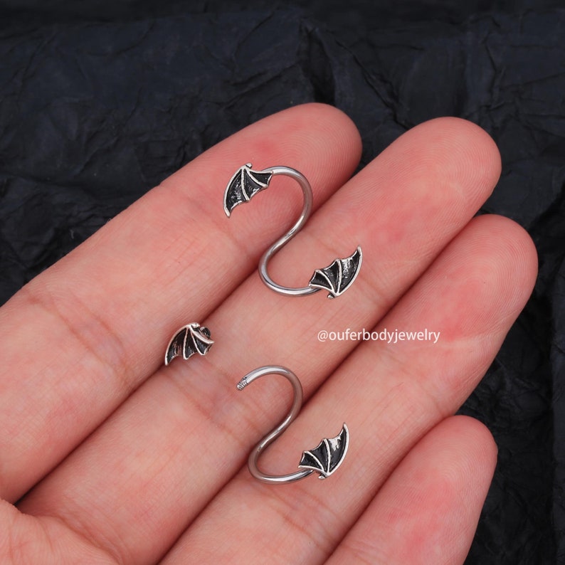 16G Bat Wing Spiral Cartilage Earring/helix Earring/halloween - Etsy