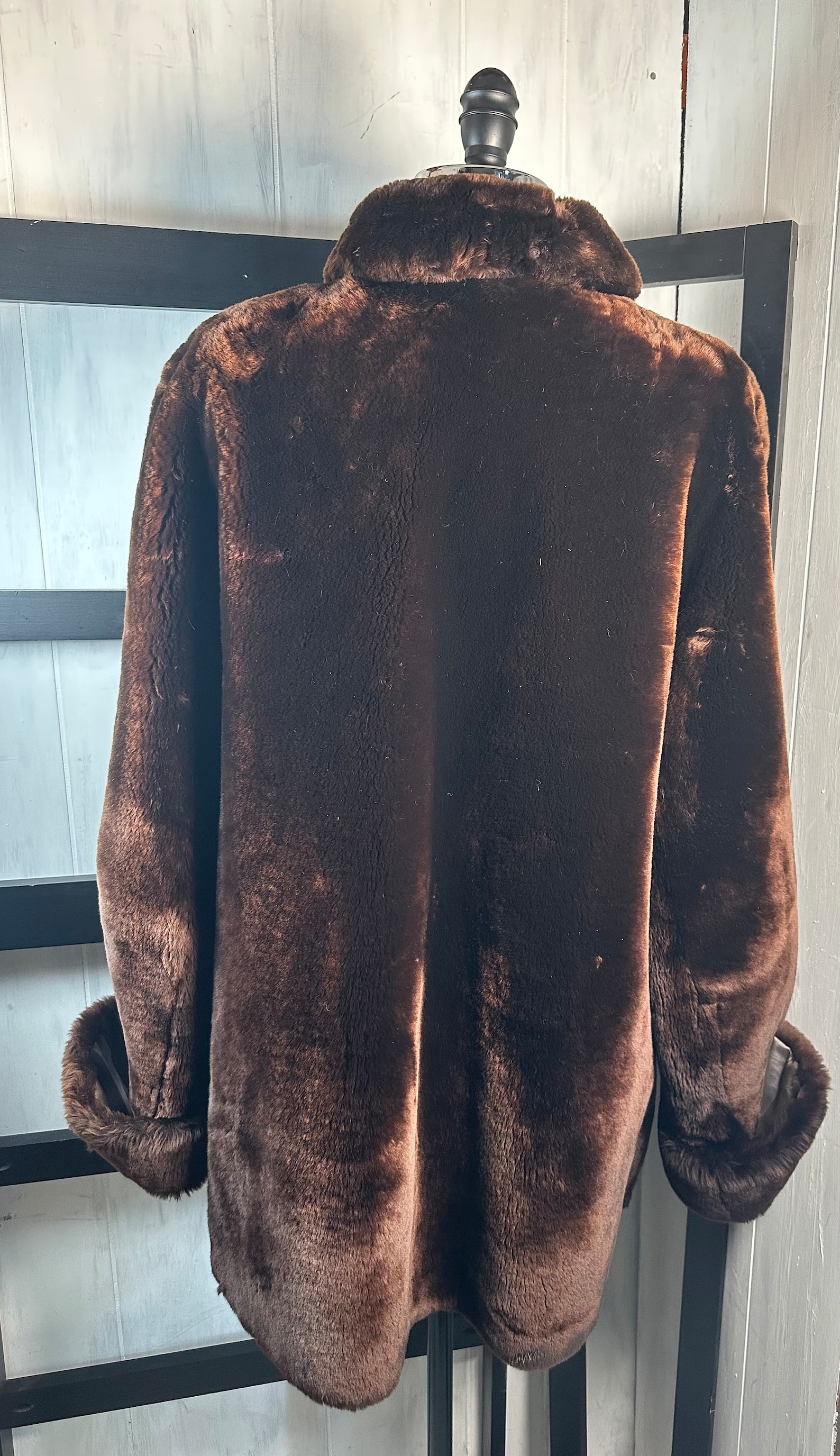 Capitol Fur Shop D.C. Brown Mouton SHEARLING Coat, Size Large, Striped ...