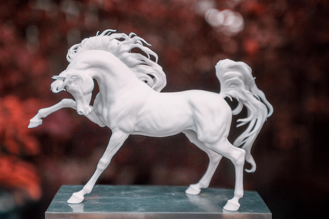 Arabian Striking Out Model Horse Artist Resin - White Resin Figurine ...