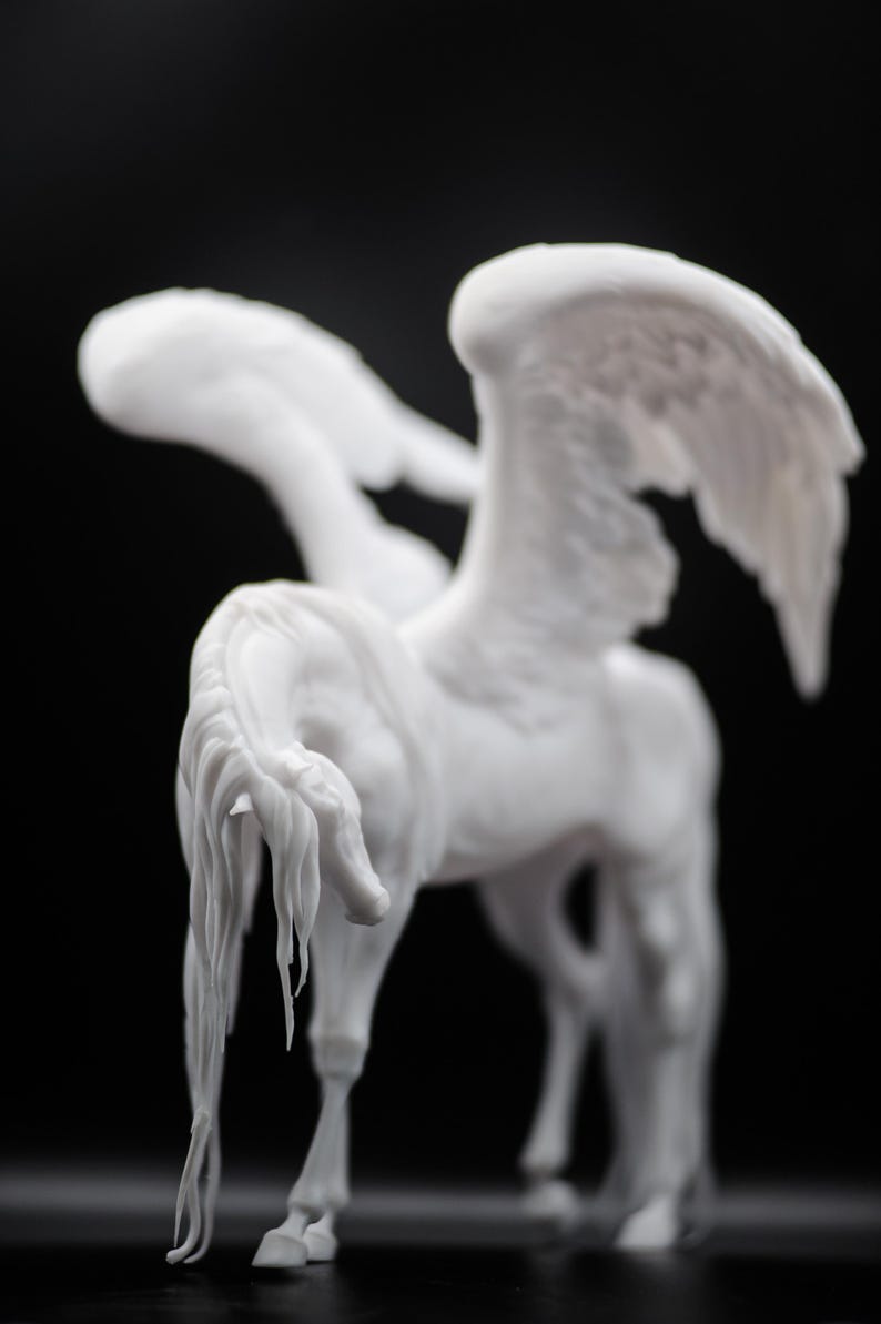 Pegasus Model Horse Artist Resin - White Resin Figurine - Unpainted ...