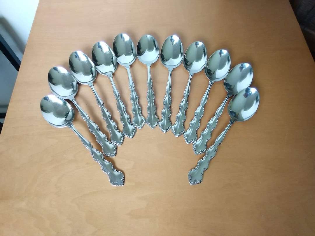 Oneida Silver Mozart Stainless Deluxe Glossy Scalloped Place Oval Soup ...