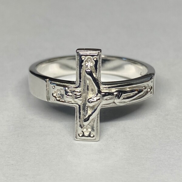 Crucifix Ring - Etsy