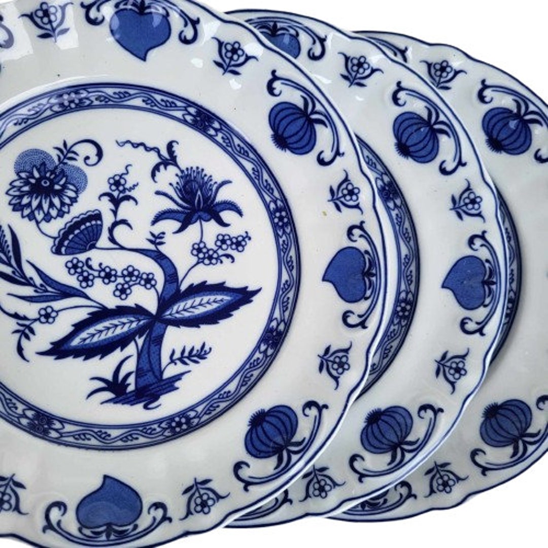 Vintage German Porcelain Breakfast Plates, Blue Onion Pattern, Blue ...