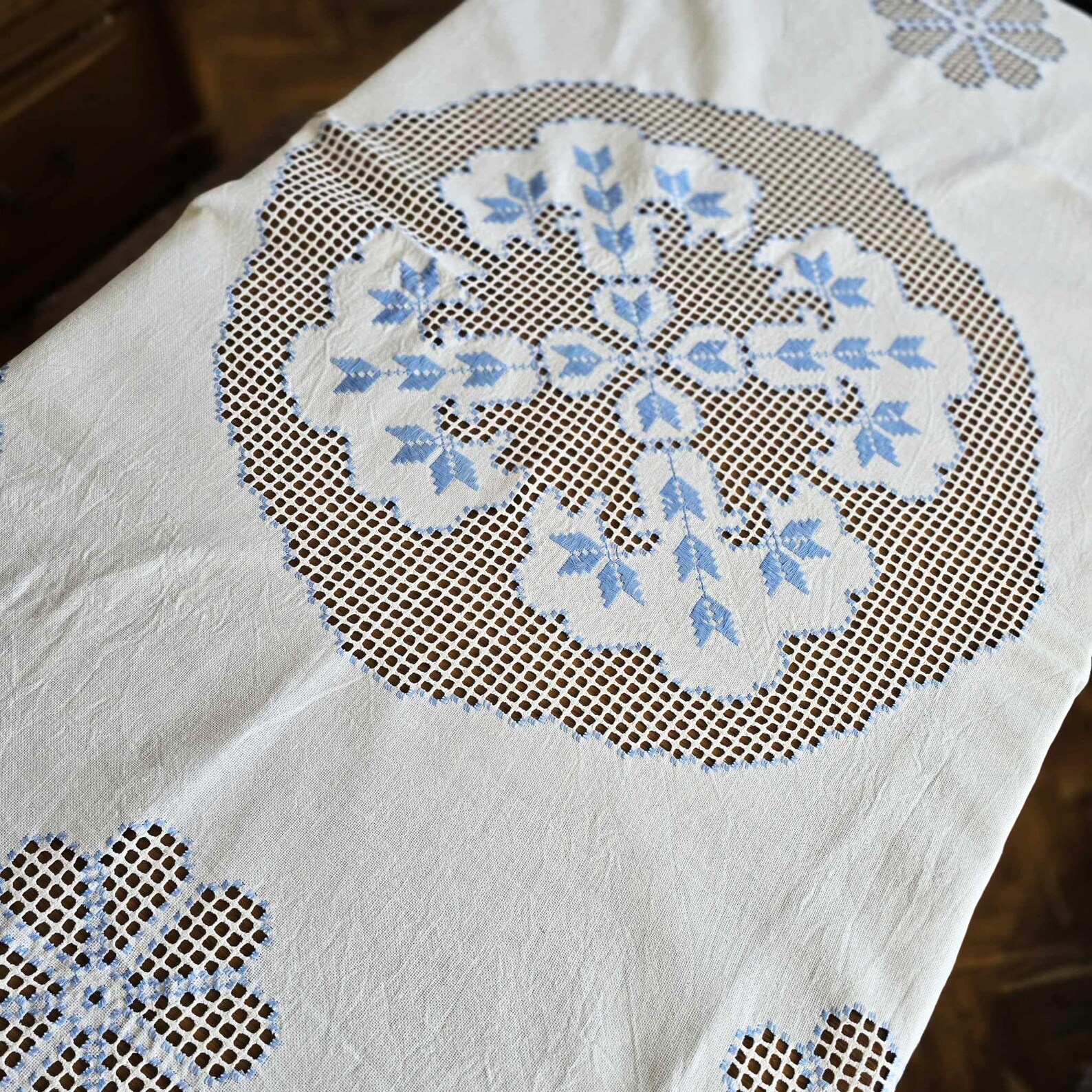 Vintage Embroidered Round Tablecloth White Linen With Blue Hand ...