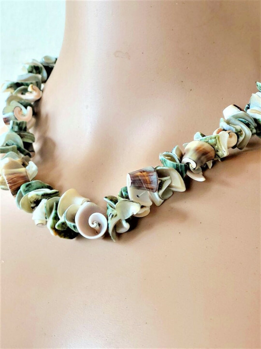 Vintage Hawaiian Shell Necklace Choker, Natural Seashell, Short Chocker ...
