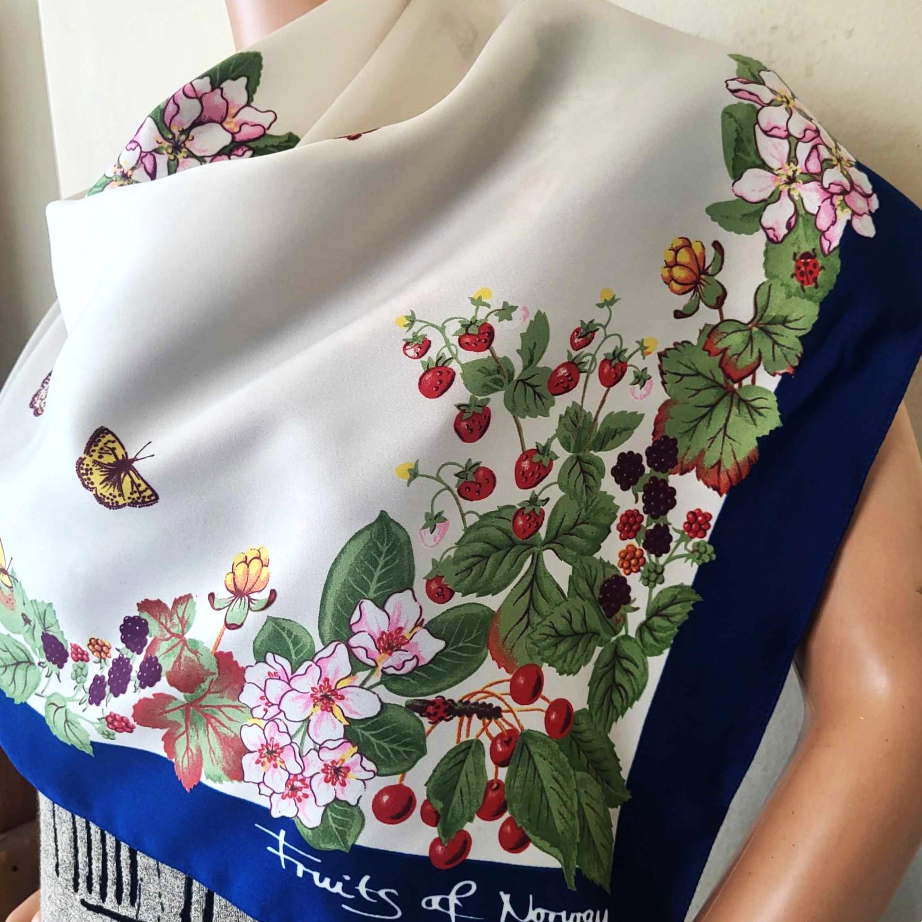 Vintage Fruits of Norway Square Women Scarf Blueberry Cherry Print ...