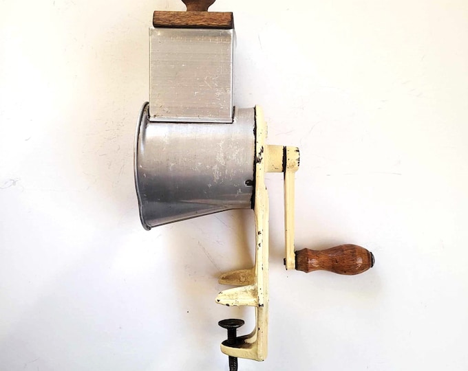German Nut Grinder Table Mounted Walnut Mill Mechanical Cheese Grater ...