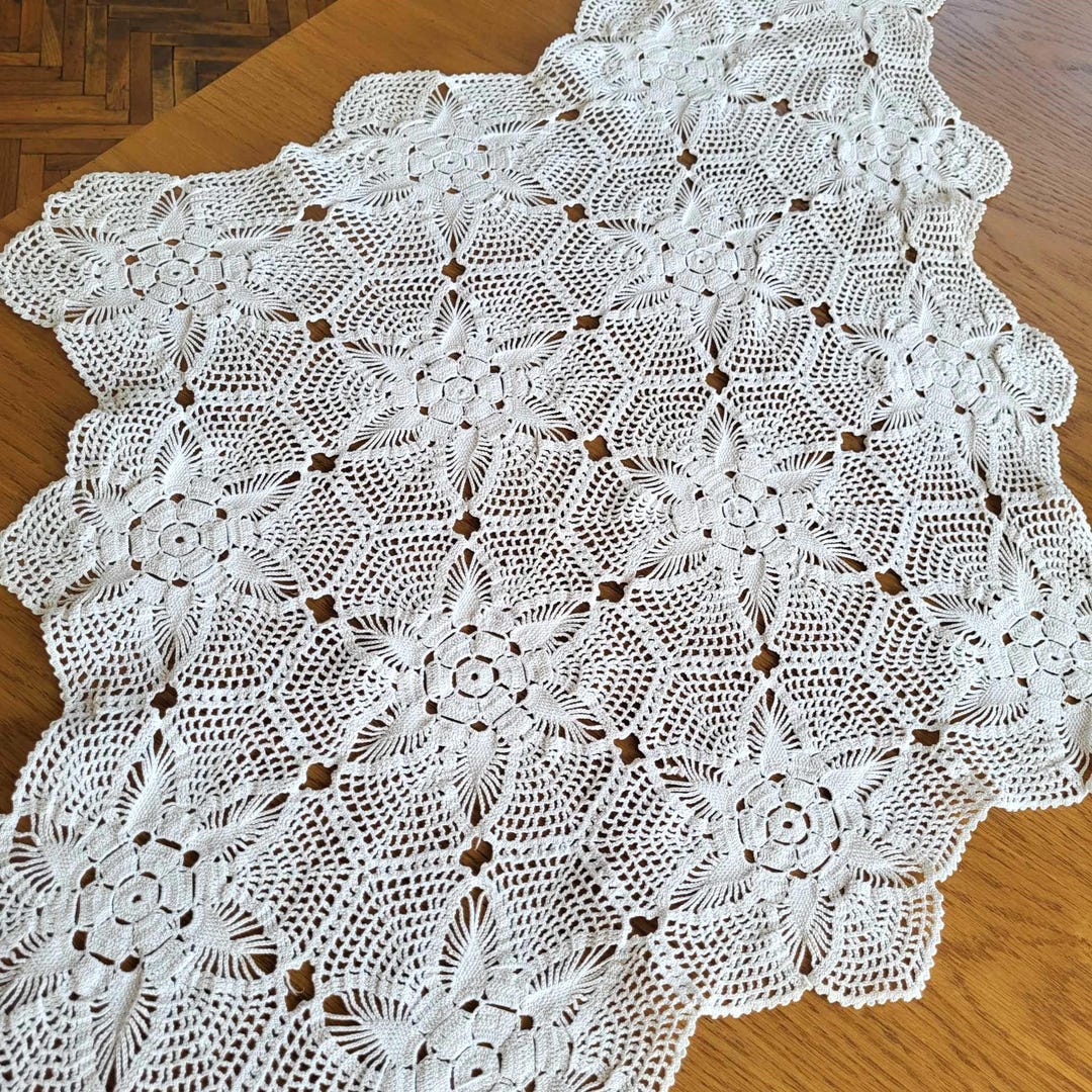 Vintage Lace Crochet White Table Runner Rhomboid Tablecloth Dresser ...