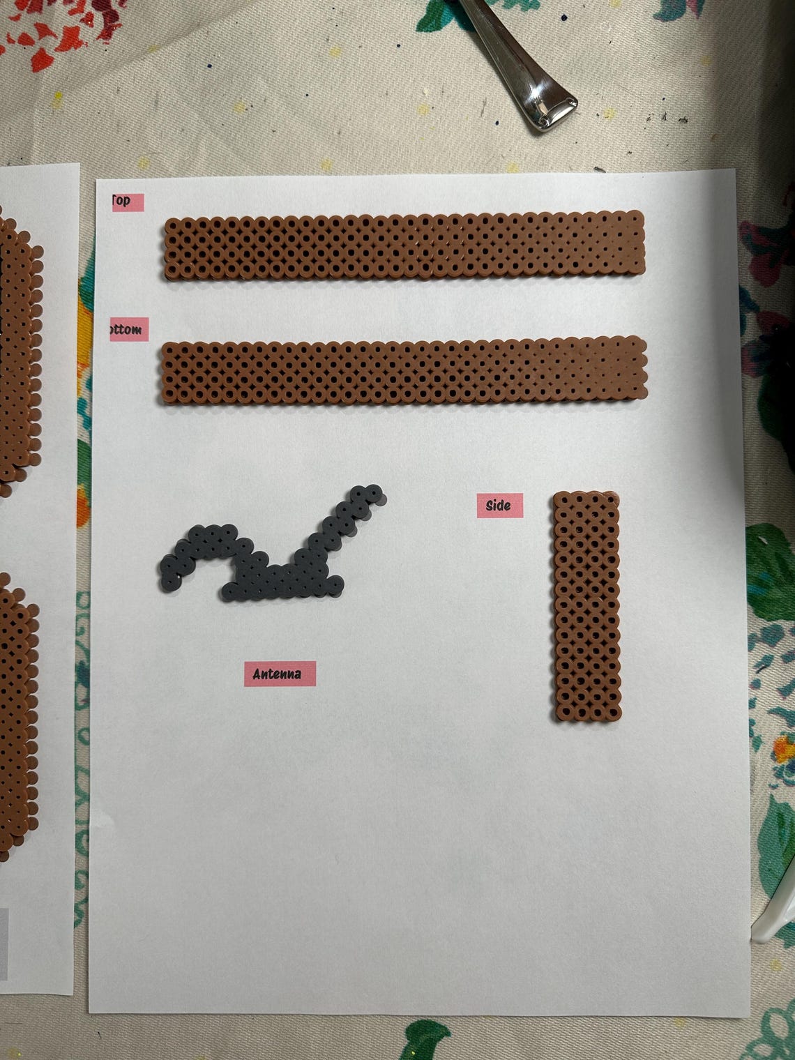 Fuse Bead Retro TV Phone Stand Pattern: DIY Perler Melty Bead Design ...