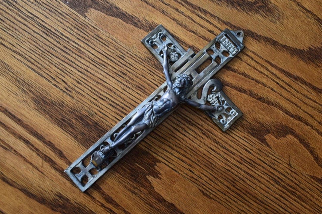 Vintage Metal Crucifix IHS Catholic Wall Decor Statue - Etsy