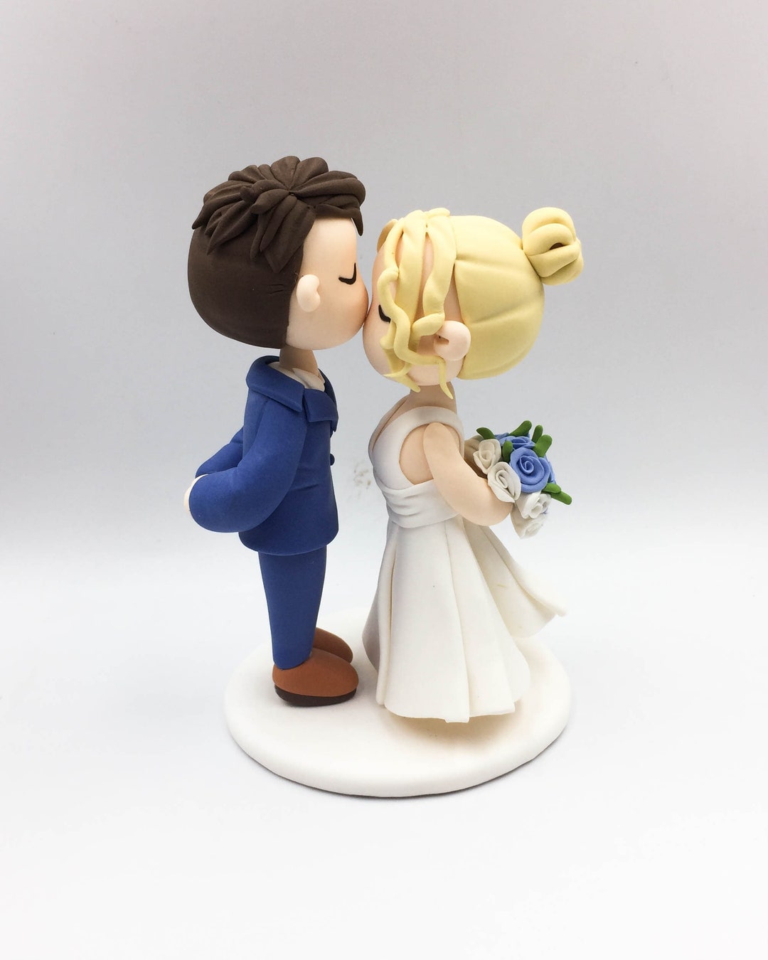 Custom Wedding Cake Topper, Personalized Kissing Bride & Groom Cake ...