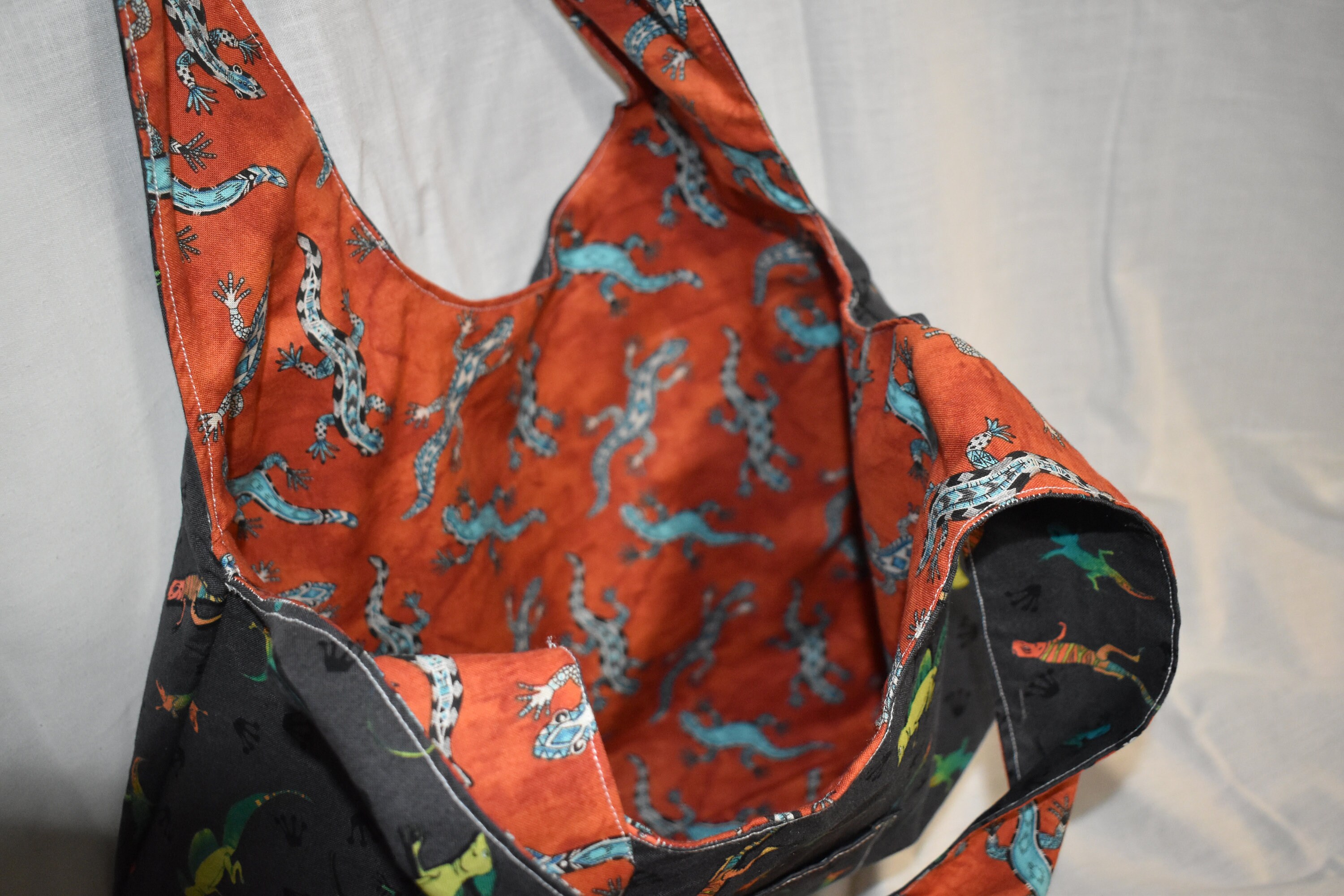 Lizard and Gecko Reversible Shoulder Purse - Etsy UK